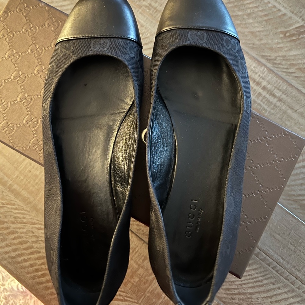 Gucci Flats Authentic - Gem